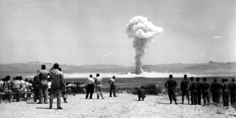 Gerboise_bleue_nuclear_test